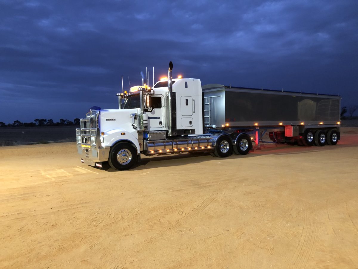 Transport - Bloomfield Hay & Transport
